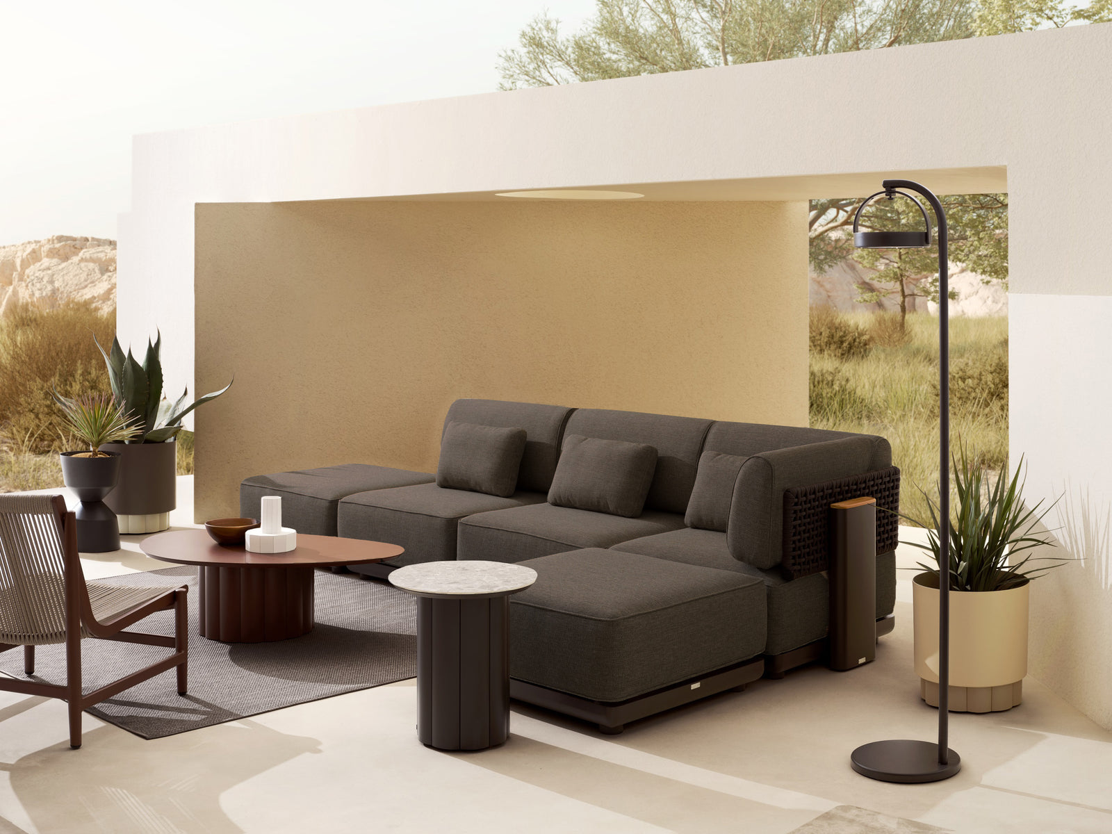 Luxury Outdoor & Indoor Furniture | Hauser Stores Canada