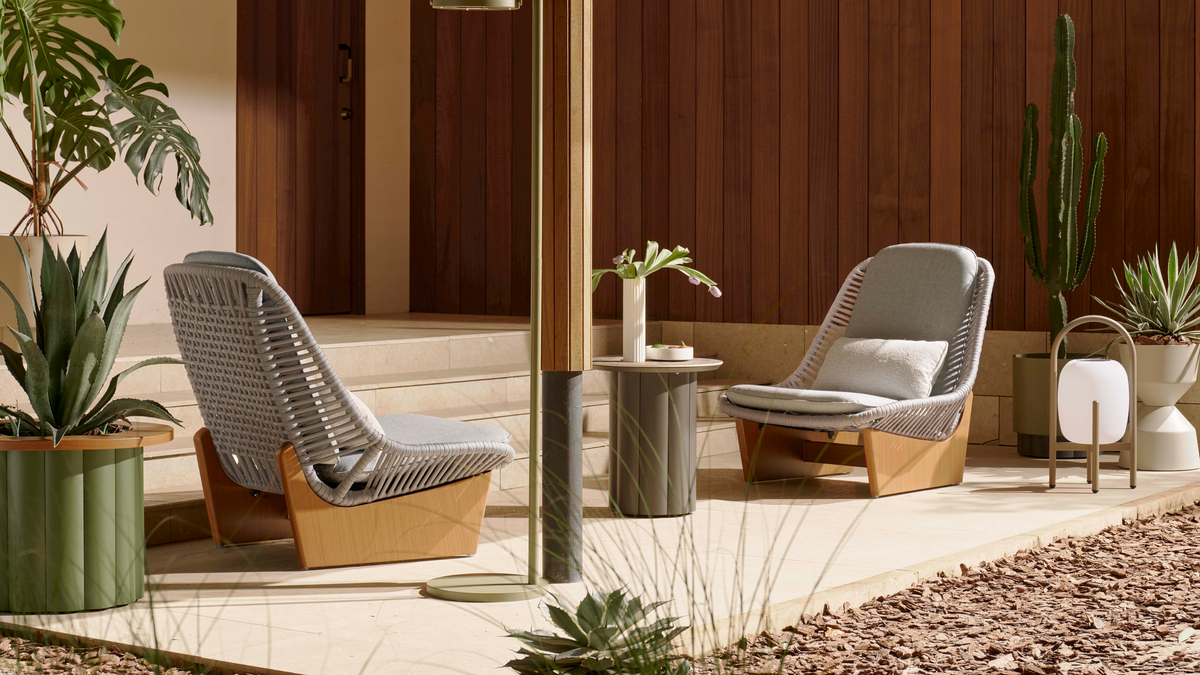 Luxury Outdoor & Indoor Furniture | Hauser Stores Canada
